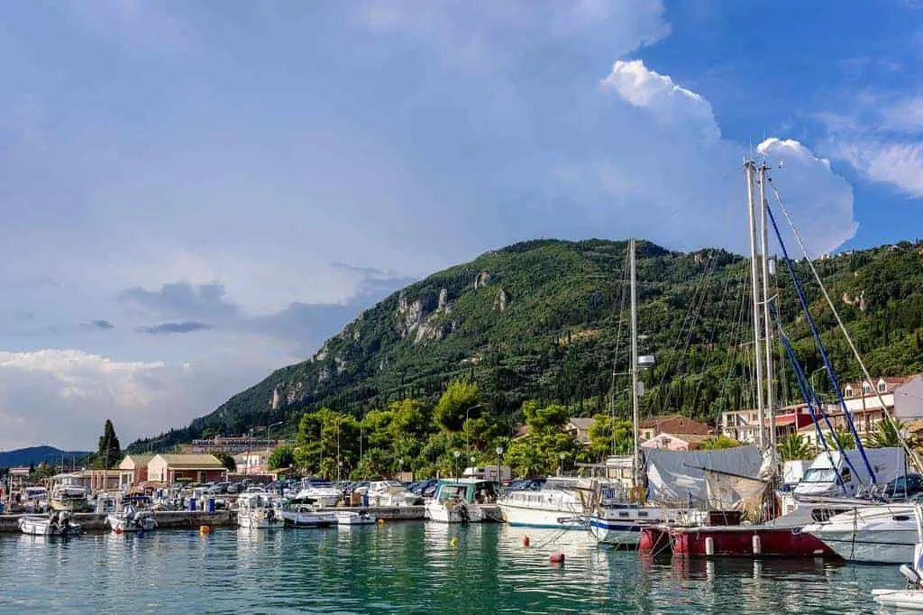 Complete tourist guide to Benitses Corfu | Updated for 2021