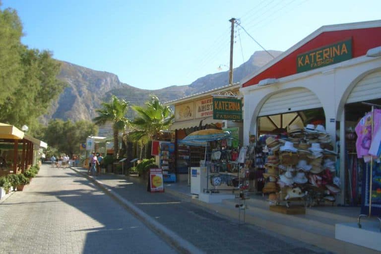 Kamari Santorini complete tourist guide for 2025